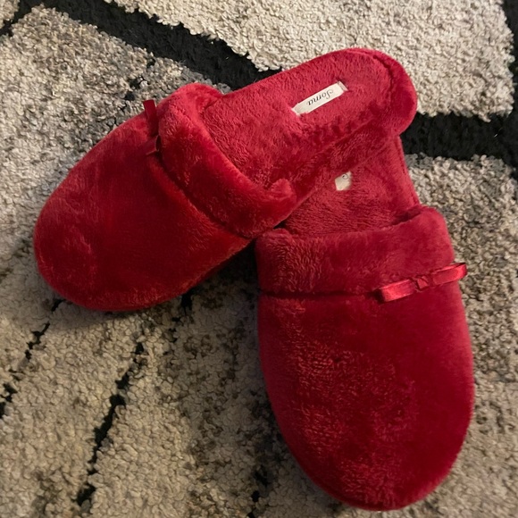 Soma | Shoes | Soma Red Plush Slippers | Poshmark